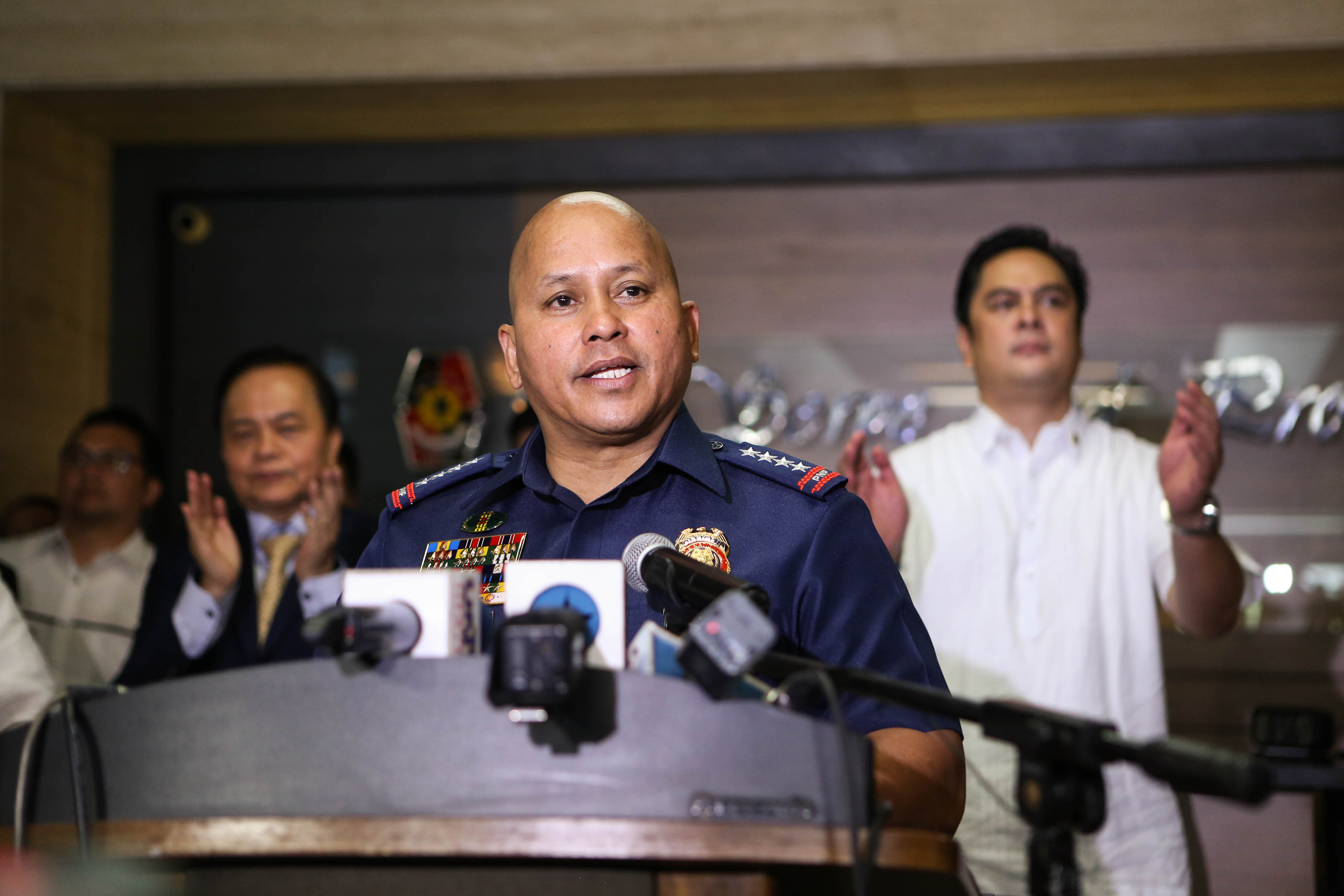 Dela Rosa Pretends To Be Senator During Press Conference